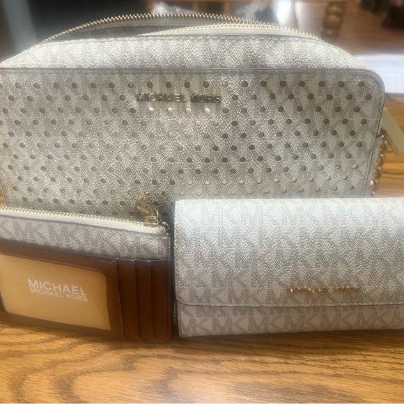 Michael Kors | Bags | Michael Kors Jet Set Large Crossbody With ...